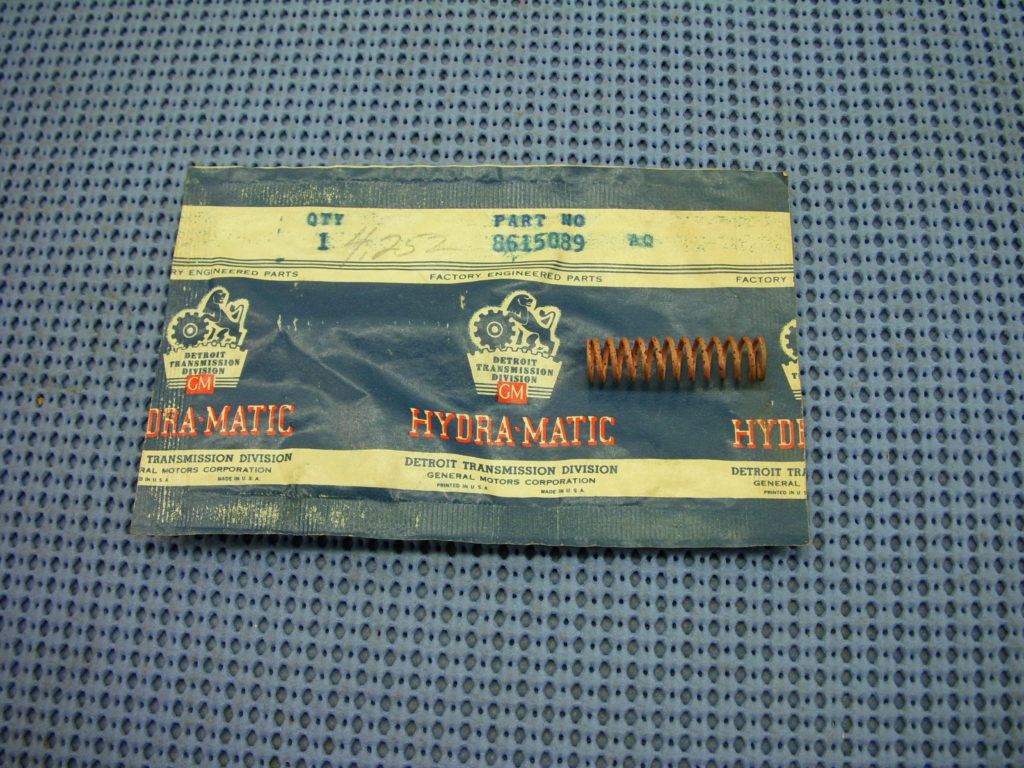 1954 - 1962 NOS Transmission Rear Band Release Spring GM # 8615089 ...