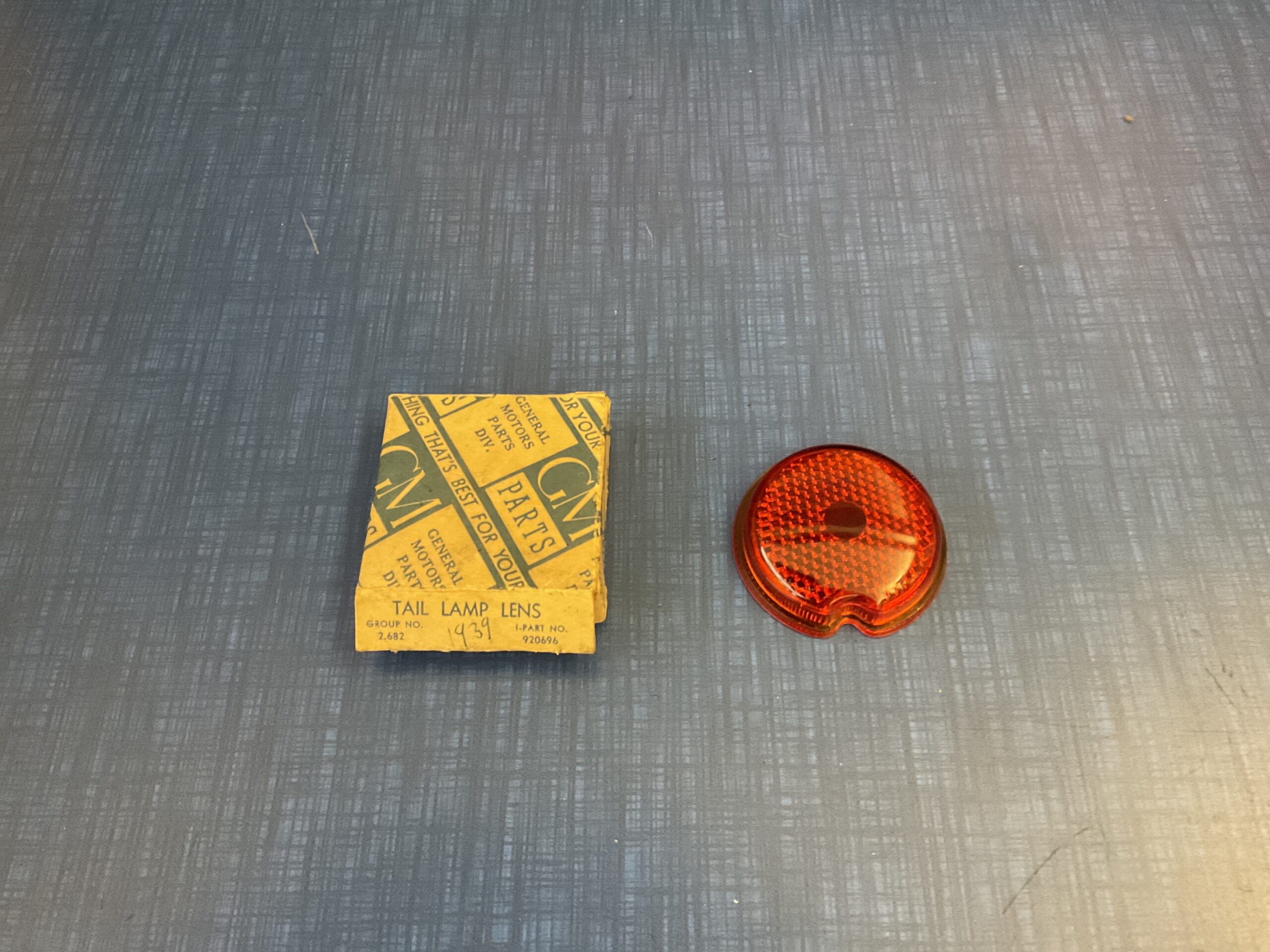 1937 - 1953 General Motors NOS Tail Light Lens GM # 920696 - Oldsmobile ...