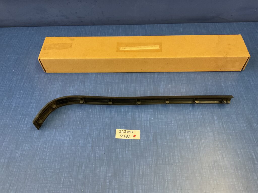 1976-1982 General Motors NOS Front Bumper Robber Right Or Left Hand ...